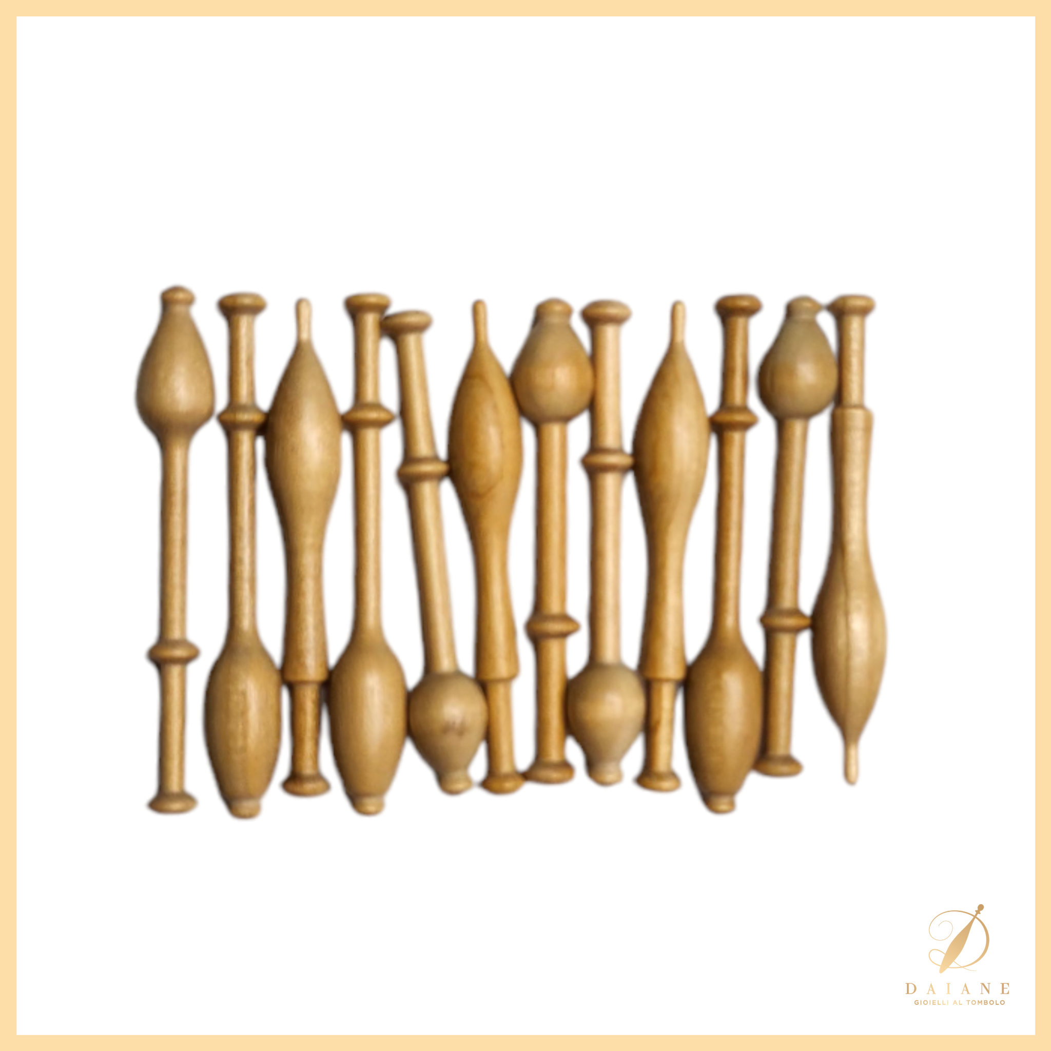 Bobbins Mini – Daiane Bobbin Lace