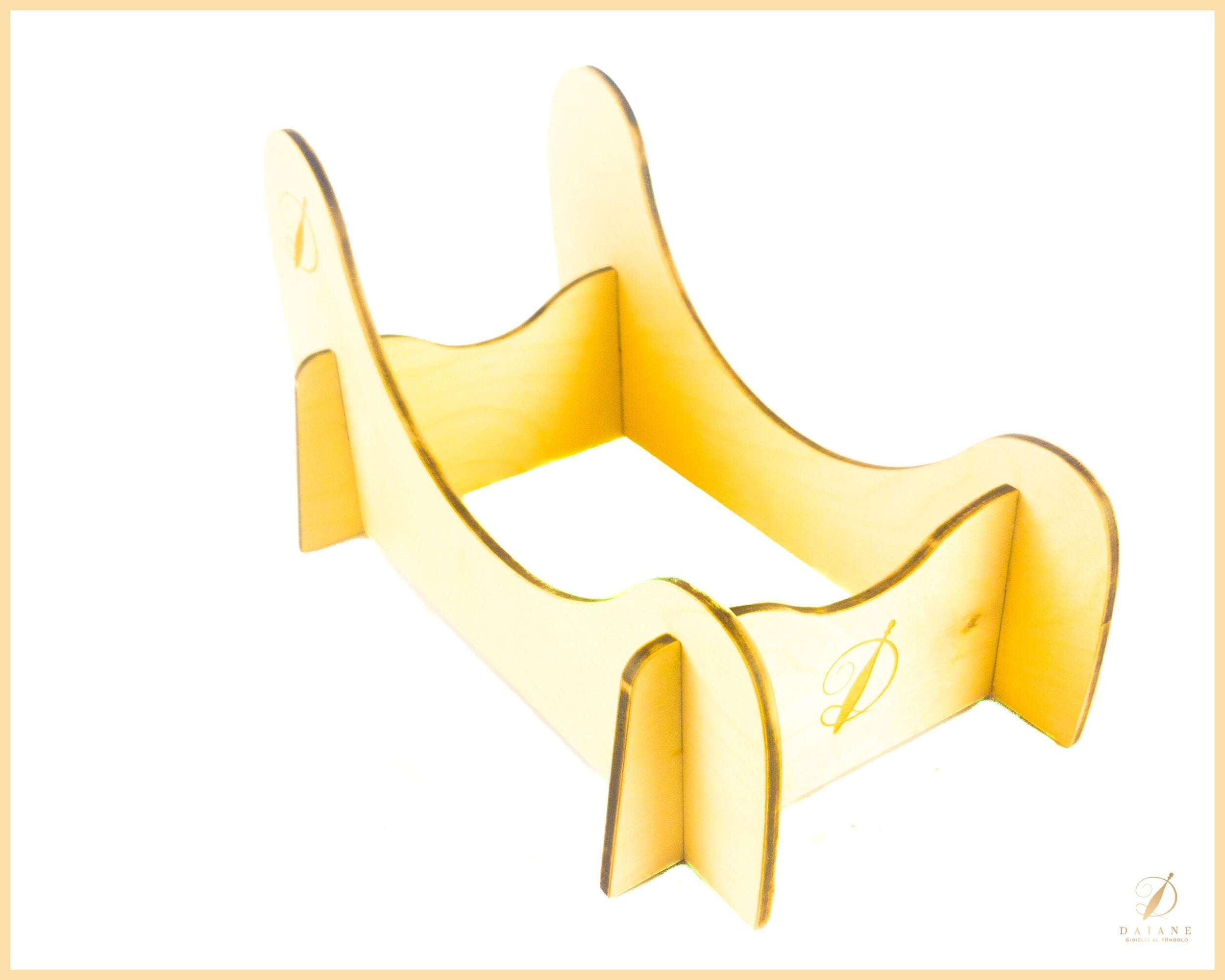 Detachable Stand for Bobbin Lace – Daiane Bobbin Lace